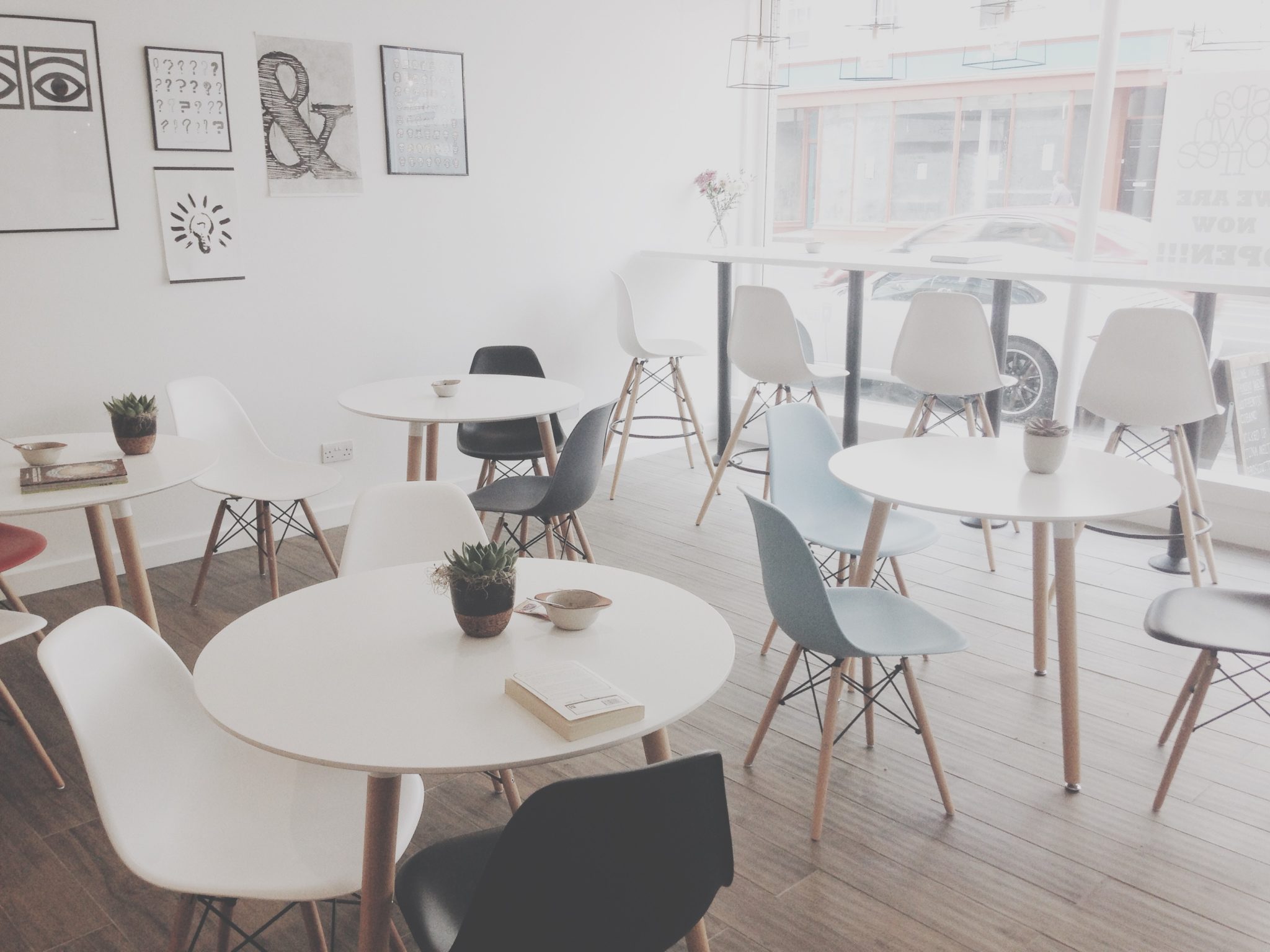 6 Ideas for Small Restaurant Designs to put a big smile on your ...